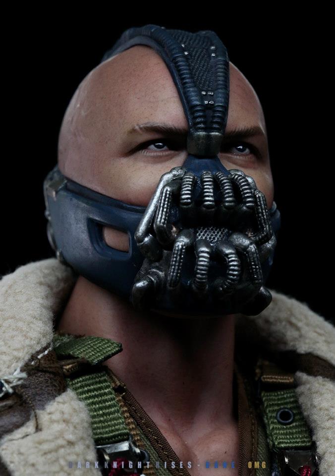 Bane Gets Back-Breaking Poses In His Lifelike Hot Toys Figure | The ...