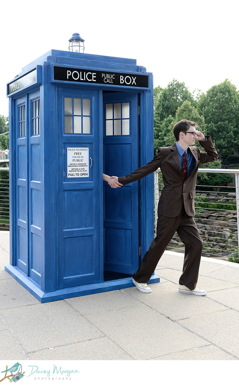 Doctor Who Engagement Shoot TARDIS Built By Father | The Mary Sue