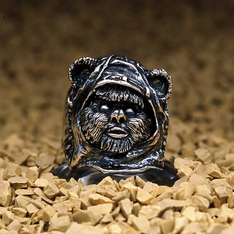 Fantastically Detailed Star Wars Rings | The Mary Sue
