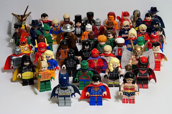 Things We Saw Today: The DC Universe As Legos | The Mary Sue