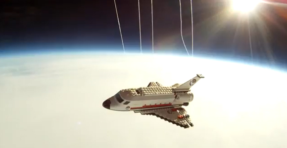 A Lego Tribute To The End Of The Space Shuttle Era | The Mary Sue