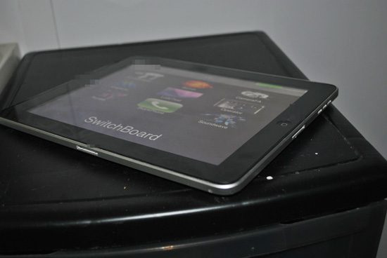 iPad Prototype With Two Docking Ports Sells for ,200 | The Mary Sue