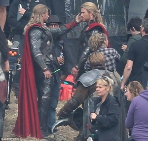 Things We Saw Today: Thor Admiring Thor | The Mary Sue