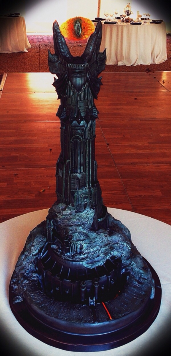 Things We Saw Today: This Eye Of Sauron is a Tall Cake | The Mary Sue