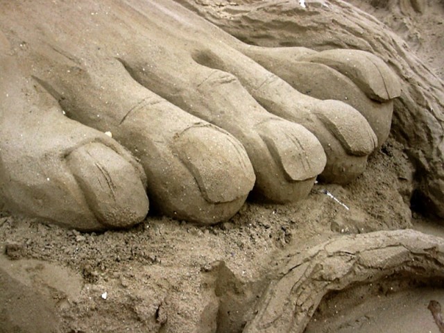 Man Drinks Severed Human Toe, Gets Fined 0 | The Mary Sue