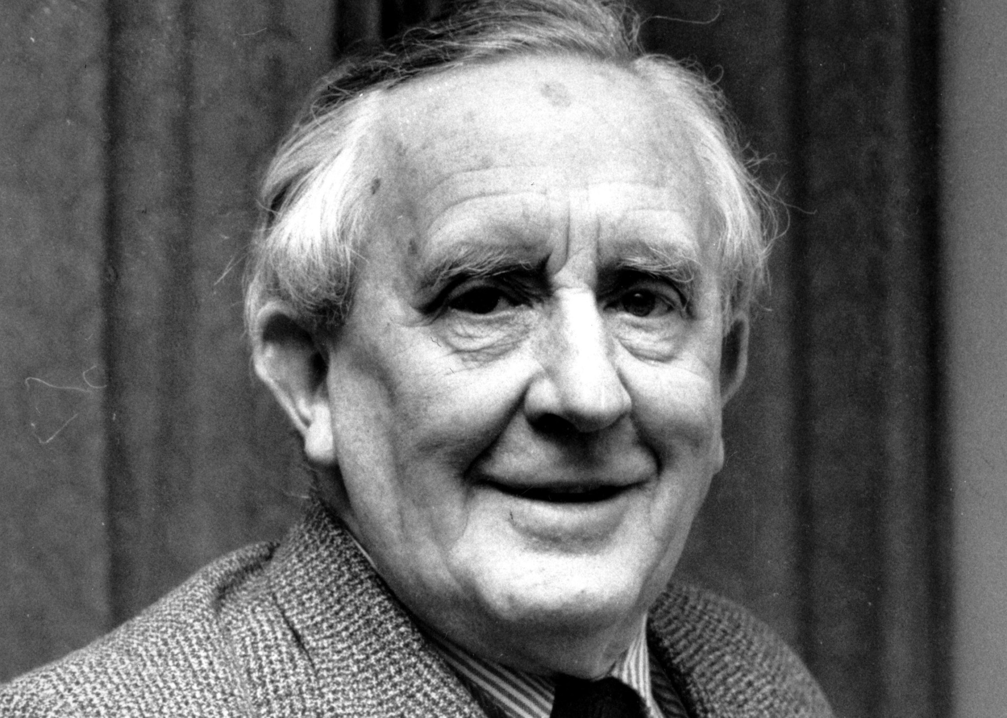 How Tolkien Created Middle Earth, Explained | The Mary Sue