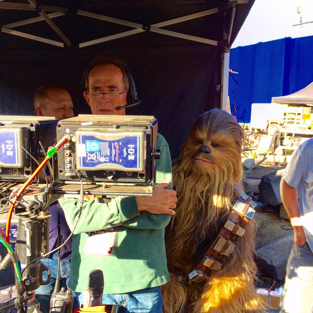 These Behind-The-Scenes Photos From The Force Awakens Are a Perfect ...