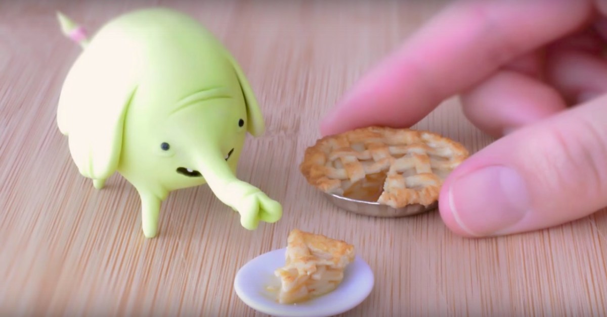 TWS: Make Your Very Own AT Tree Trunks and Apple Pie | The Mary Sue