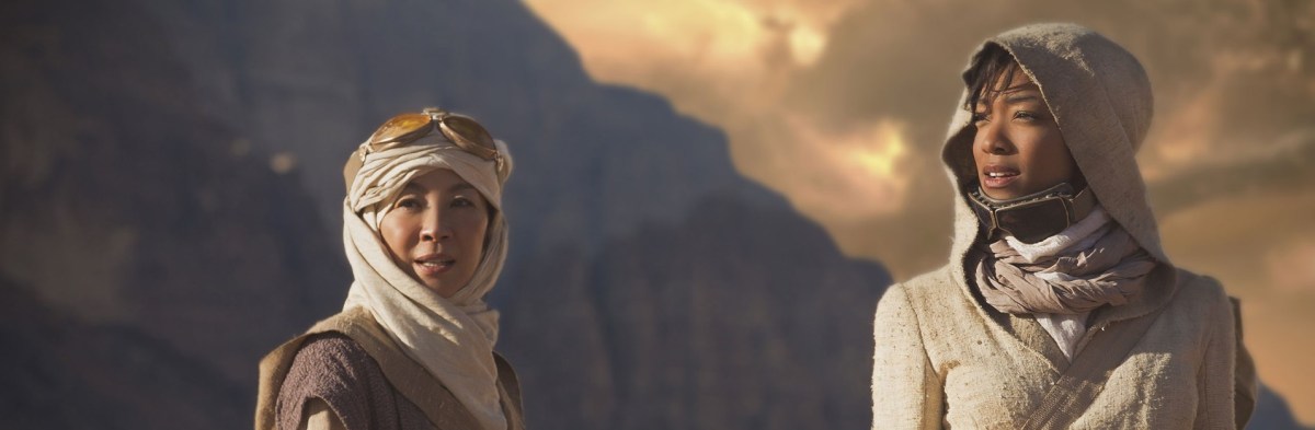 First Star Trek: Discovery Image Puts Women Front and Center | The Mary Sue