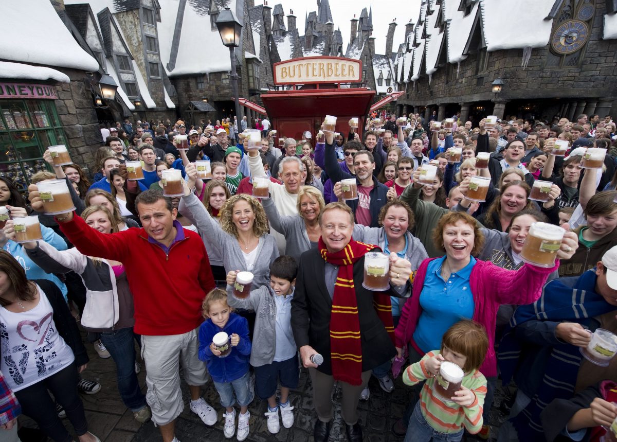 Our Favorite Fantasy Restaurants We Wish Were Real | The Mary Sue