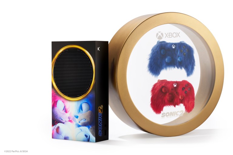 How Well Do the Furry Sonic and Knuckles Controllers Work?