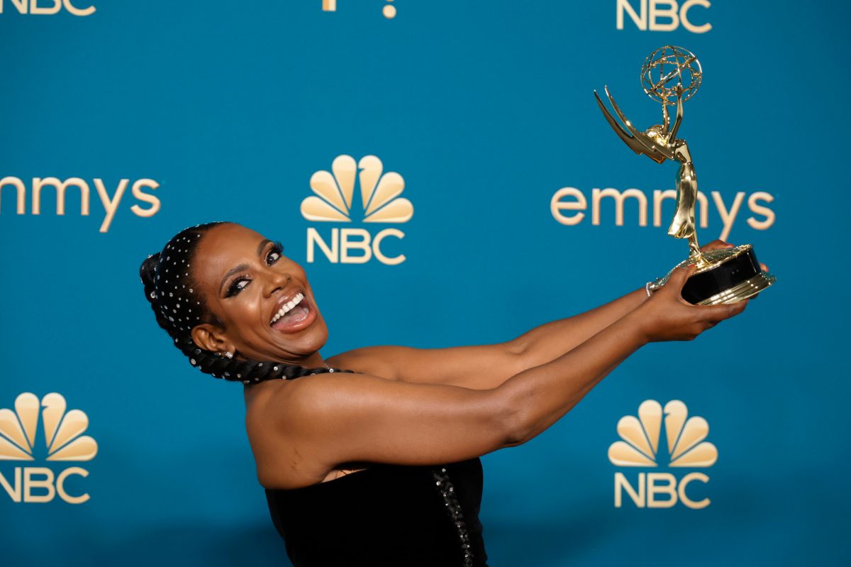 Sheryl Lee Ralph Sings Her Way Through Her Emmy Award Speech | The Mary Sue