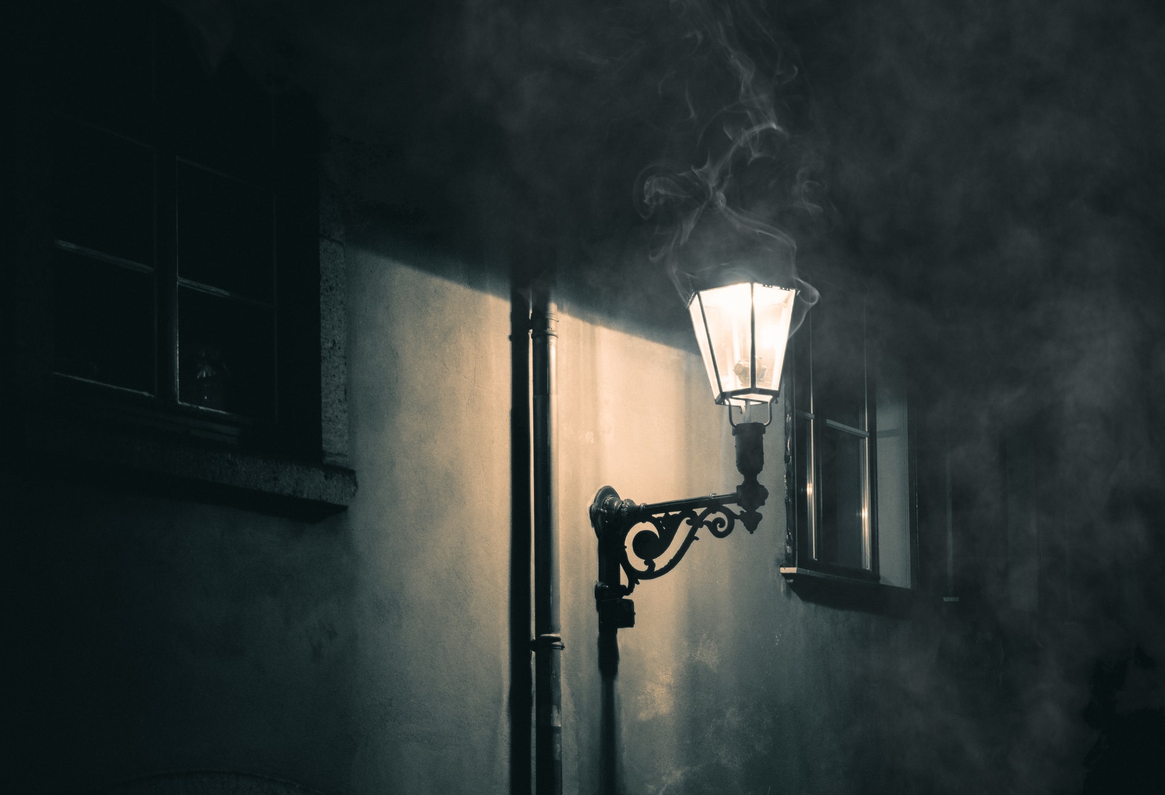 The Merriam-Webster Word of the Year: Gaslight Meaning, Explained | The ...