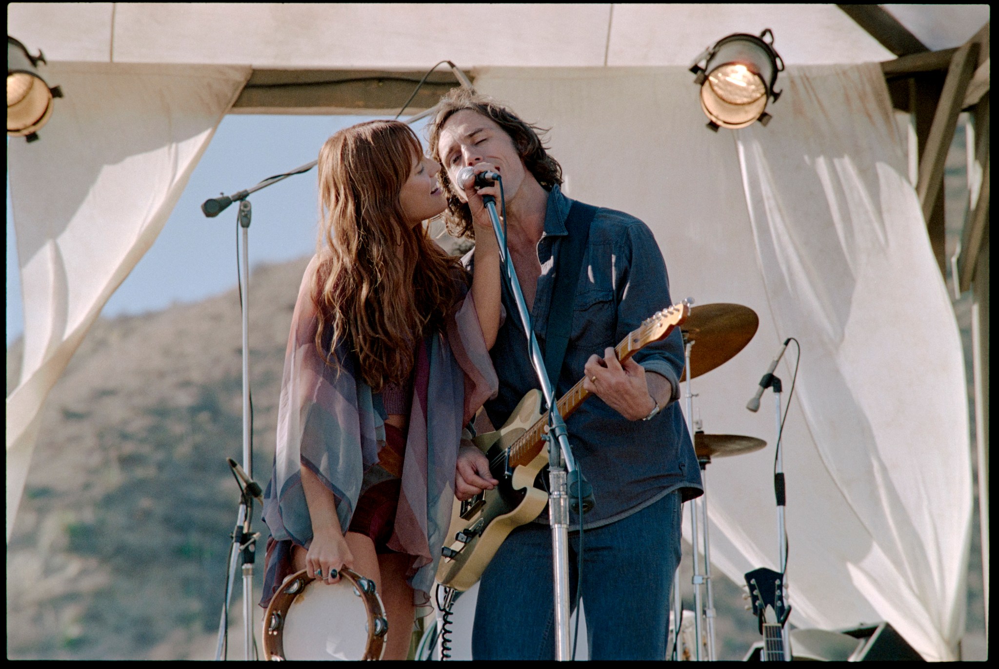Your New Fleetwood Mac Obsession: Daisy Jones & The Six | The Mary Sue