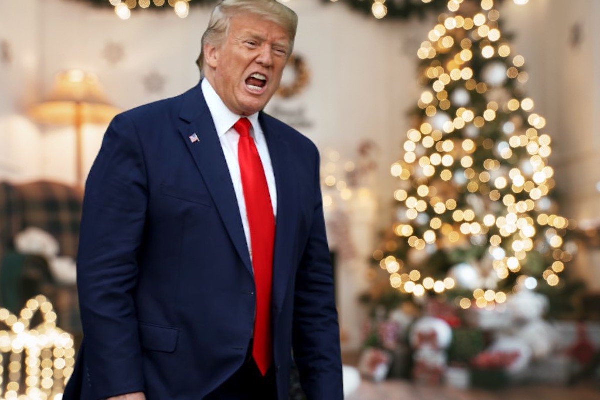 Donald Trump Christmas Greeting: Trump's Rot in Hell Christmas Post ...
