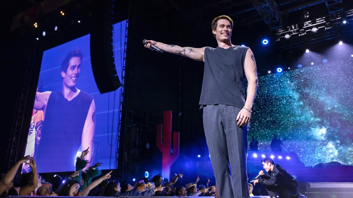 'The Idea of You': Is August Moon a Real Band? Answered | The Mary Sue