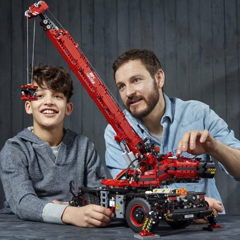 The 10 Biggest LEGO Technic Sets of All Time | The Mary Sue