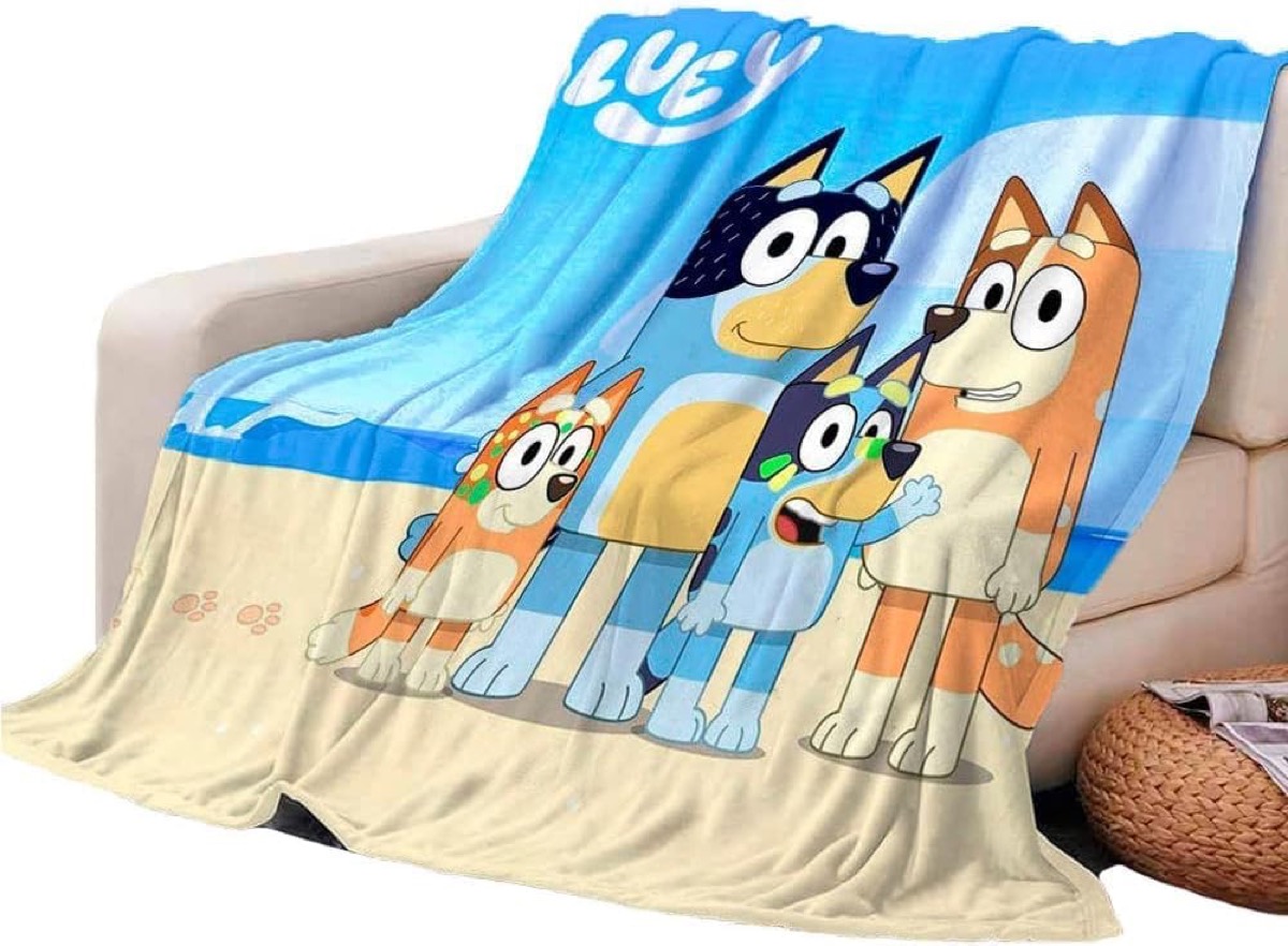 The 10 Best 'Bluey' Throw Blankets | The Mary Sue