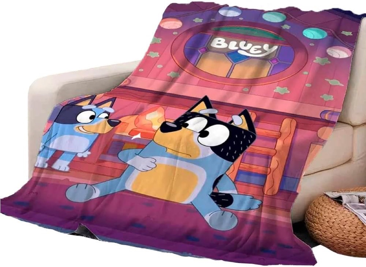 The 10 Best 'Bluey' Throw Blankets | The Mary Sue