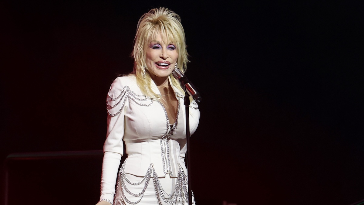 Dolly Parton's banana pudding recipe, explained | The Mary Sue