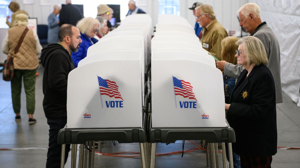 'Trump voters are learning it after': The internet slams MAGAs for ...
