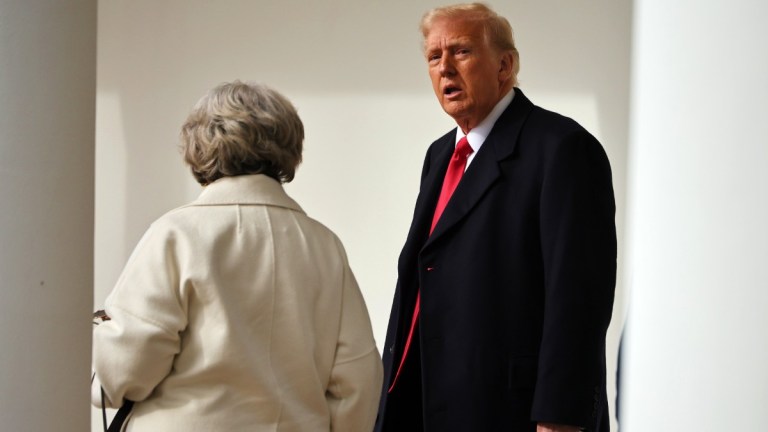 ‘Wanna hear something scary?’: Trump eerily recreates dictatorship ...