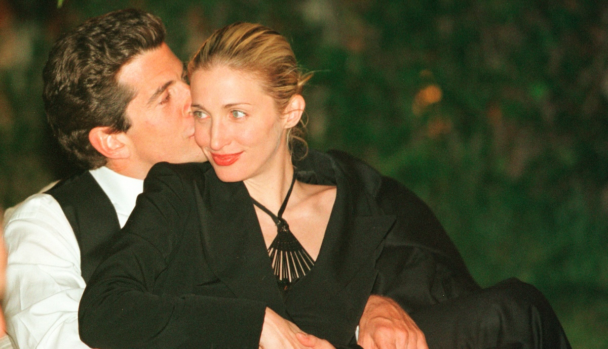 Carolyn Bessette's Daily Mail Hit Piece Explained | The Mary Sue
