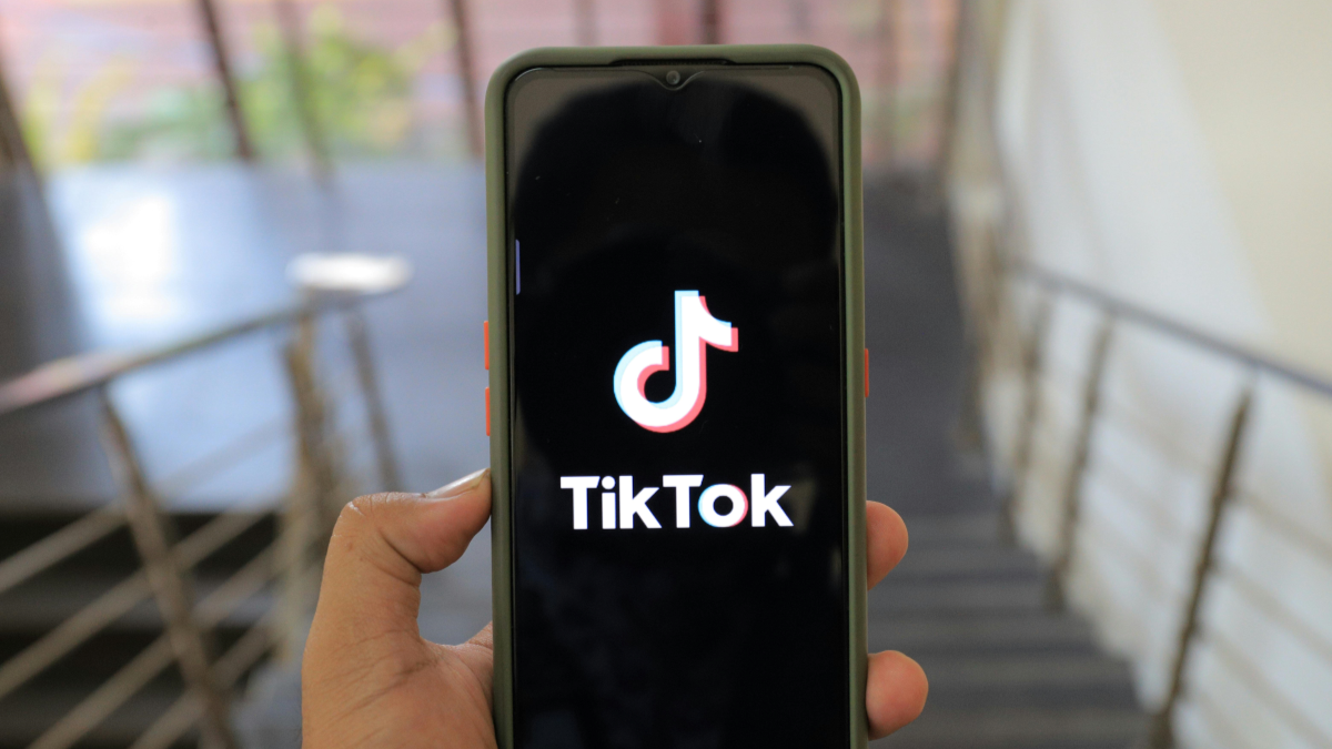 TikTok Star Noah Beck's Family Is Under the Microscope and The News Is ...